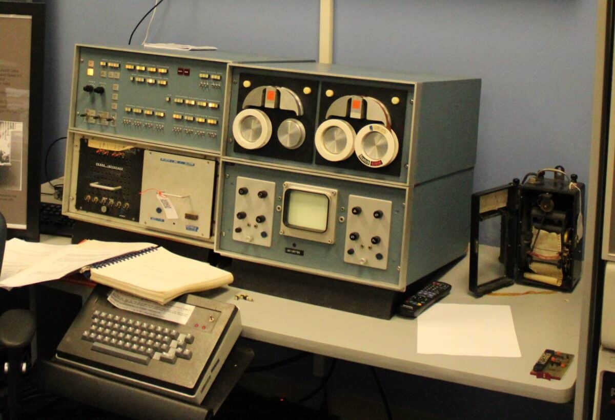 The Sinclair ZX80 - History-Computer