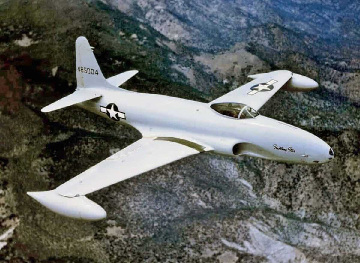 These Two U.S. WW2 Fighters Pair Heavy Firepower with 400 mph Speed ...