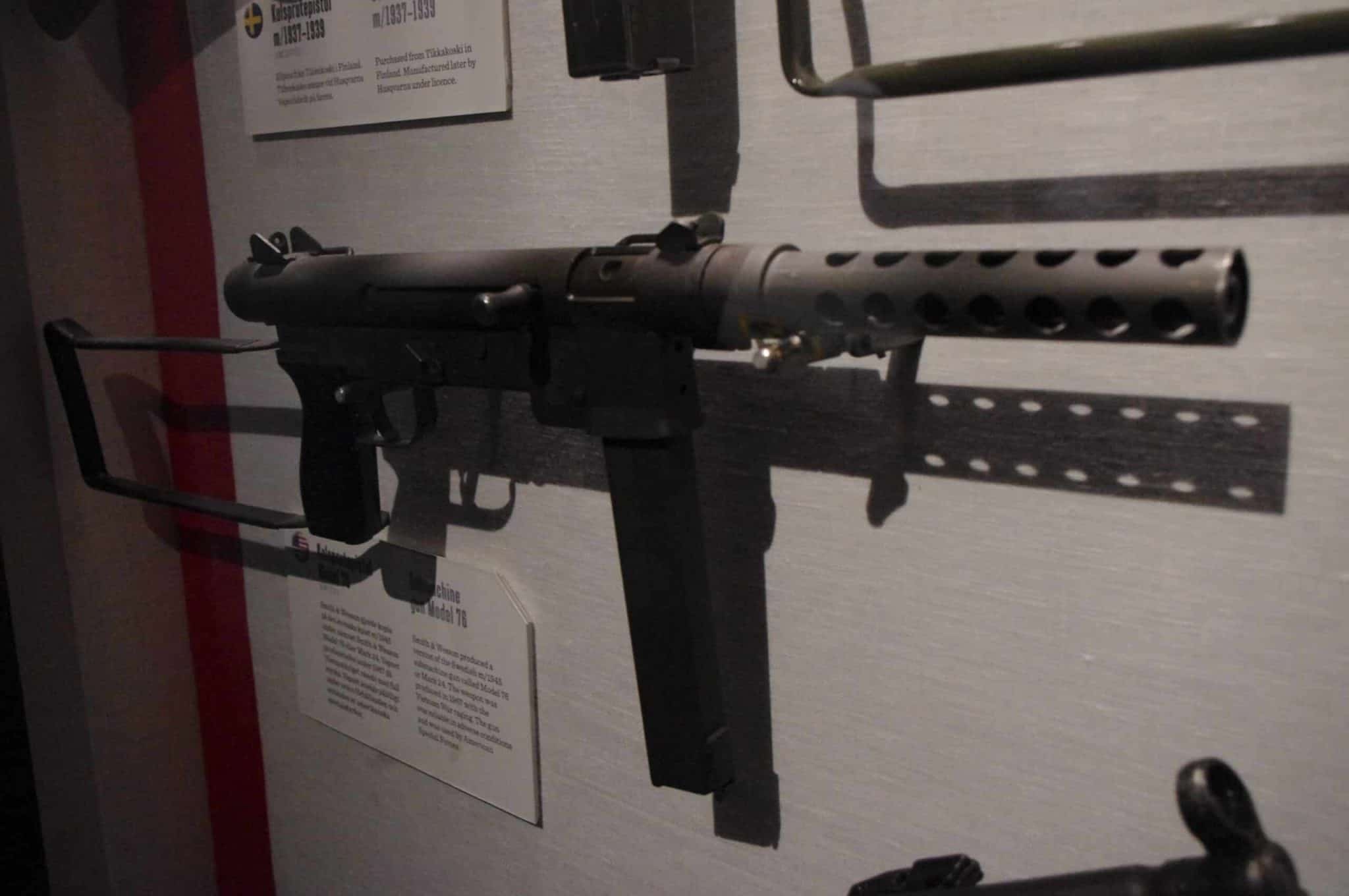 The Guns SEALs Prefer for Long-Range Work - History-Computer