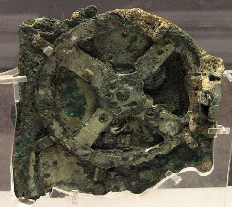 15 Archaeological Discoveries That Changed How We See History - History ...